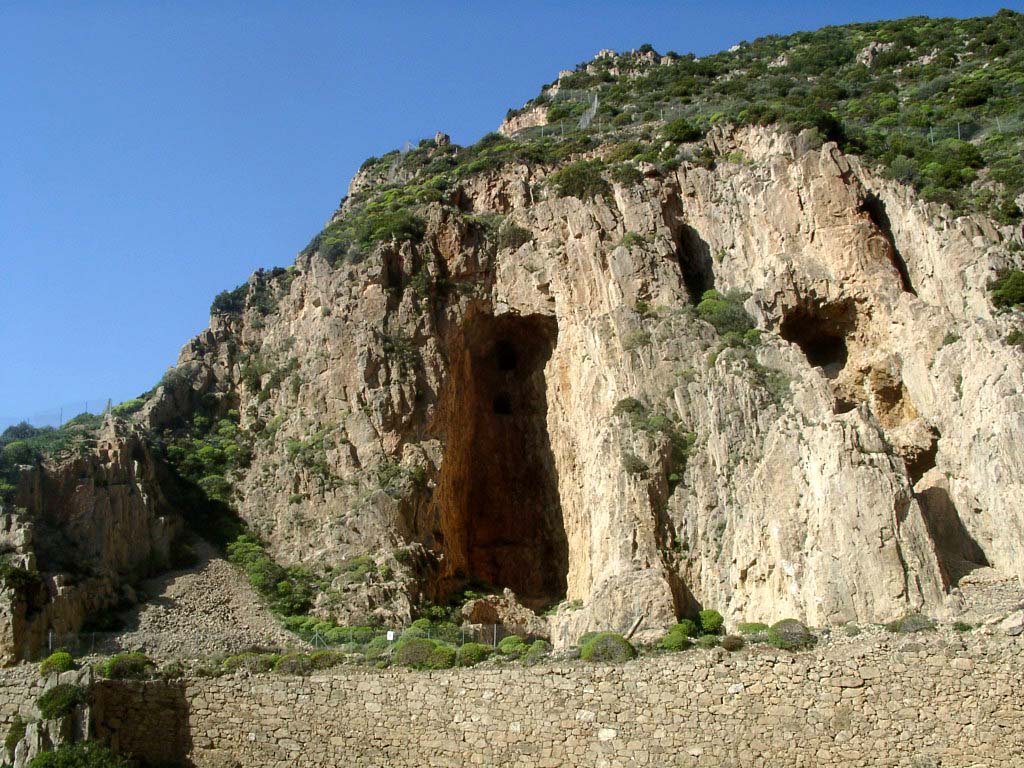 Working Conditions in the Mines: Underground vs Surface Mines